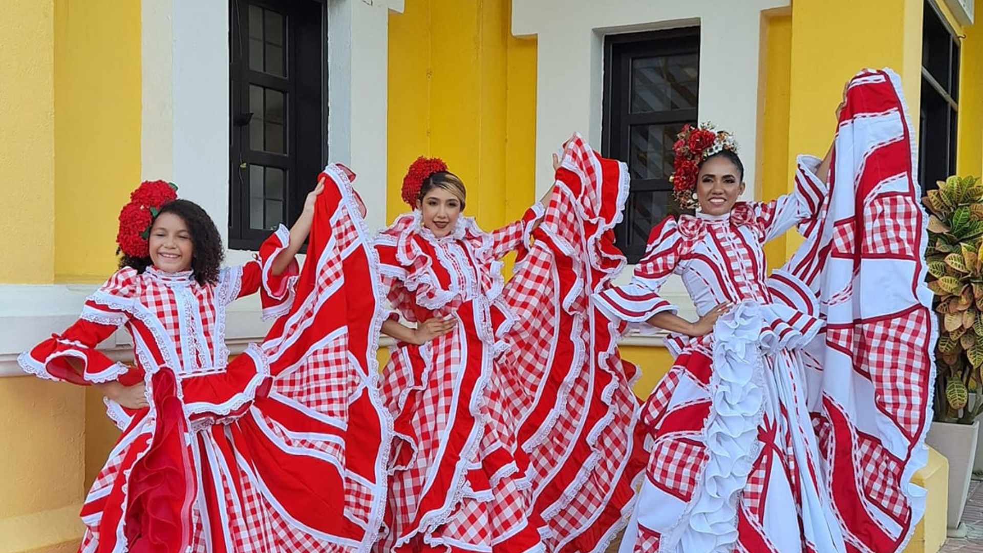 Capitanas del XXXII Festival Nacional de la Cumbiamba 2024 ...
