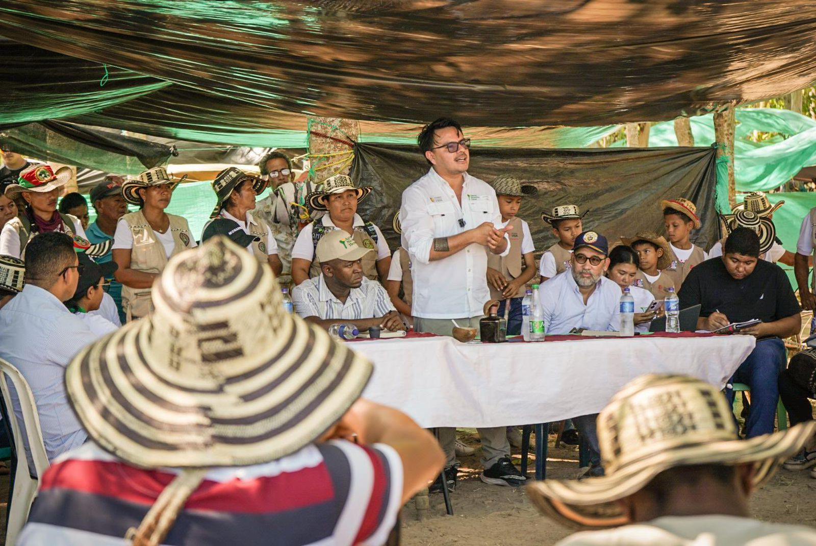 Avanza acuerdo entre la Agencia Nacional de Tierras y los Zenúes de San ...