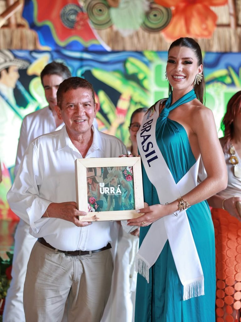 Las Reinas engalanaron La Candelaria, Casa de Eventos - Chicanoticias ...